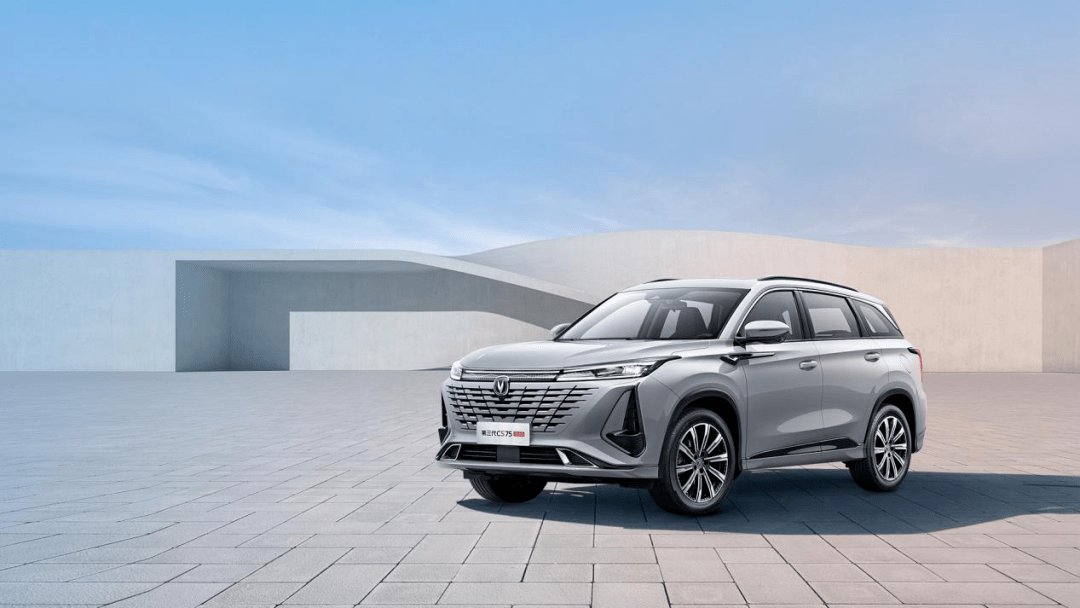 4月登顶燃油SUV销量第一 长安CS75PLUS凭什么“逆袭”新能源时代？_搜狐汽车_搜狐网