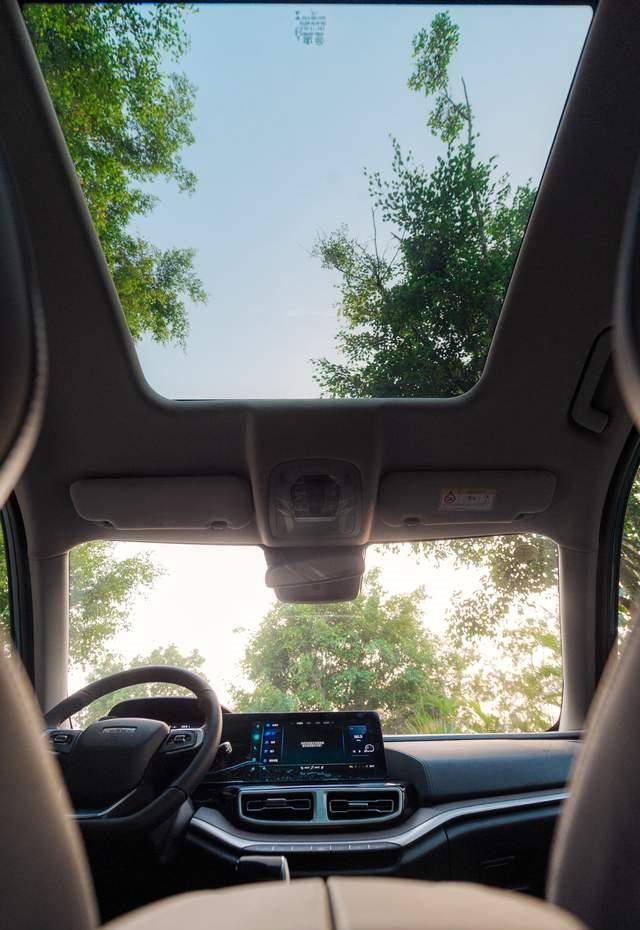 轴距2830mm车重才1760kg，奇瑞又低调造出一台高级货_搜狐汽车_搜狐网