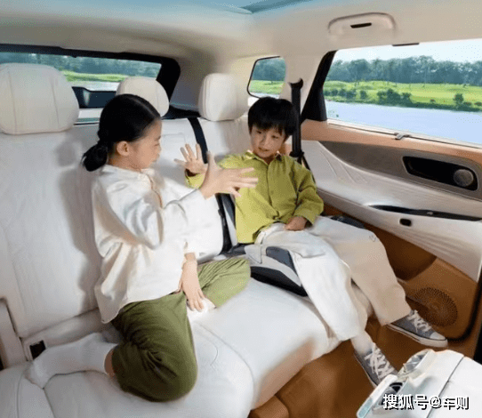 这款SUV搭载2.0T+8AT，标配8155，15.29万起售_搜狐汽车_搜狐网