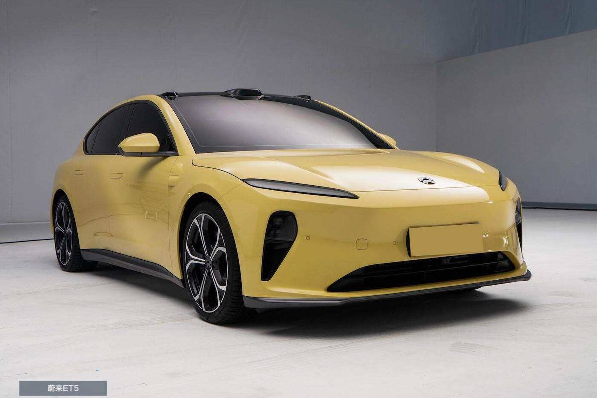 面对岚图追光、蔚来ET5，车主为什么看上了岚图追光？_搜狐汽车_搜狐网