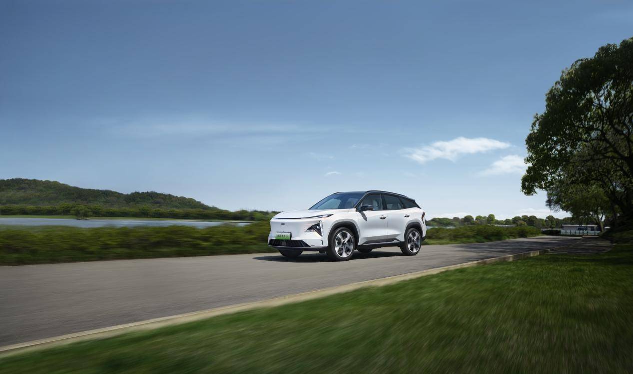 驾驭银河L7，奔赴久违的盛夏_搜狐汽车_搜狐网