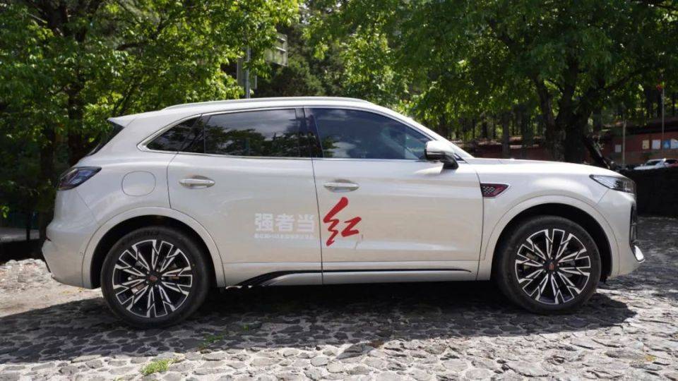 新款红旗HS5，售18.38万起_搜狐汽车_搜狐网