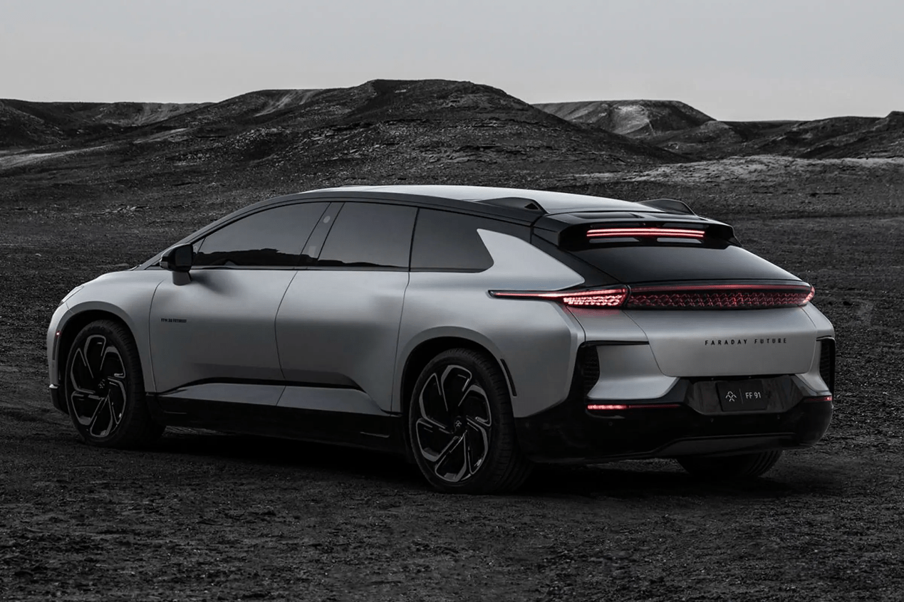 FF 91售出第一台，贾跃亭与设计师Rem D Koolhaas签署合同_搜狐汽车_搜狐网