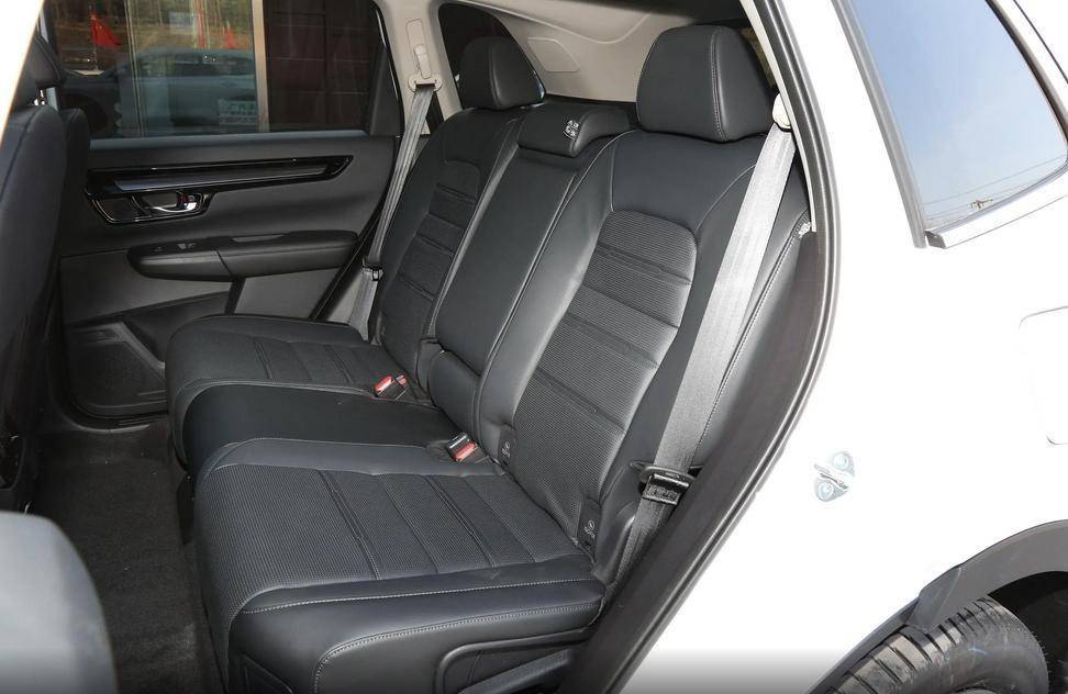 CR-V：就卷是吧？新款红旗HS5全系升级8AT，中期改款像换代_搜狐汽车_搜狐网