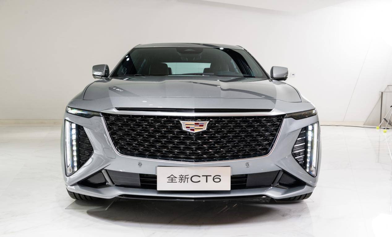 实拍凯迪拉克全新CT6：35.97万起售，旗舰气场依旧，智能化提升_搜狐汽车_搜狐网