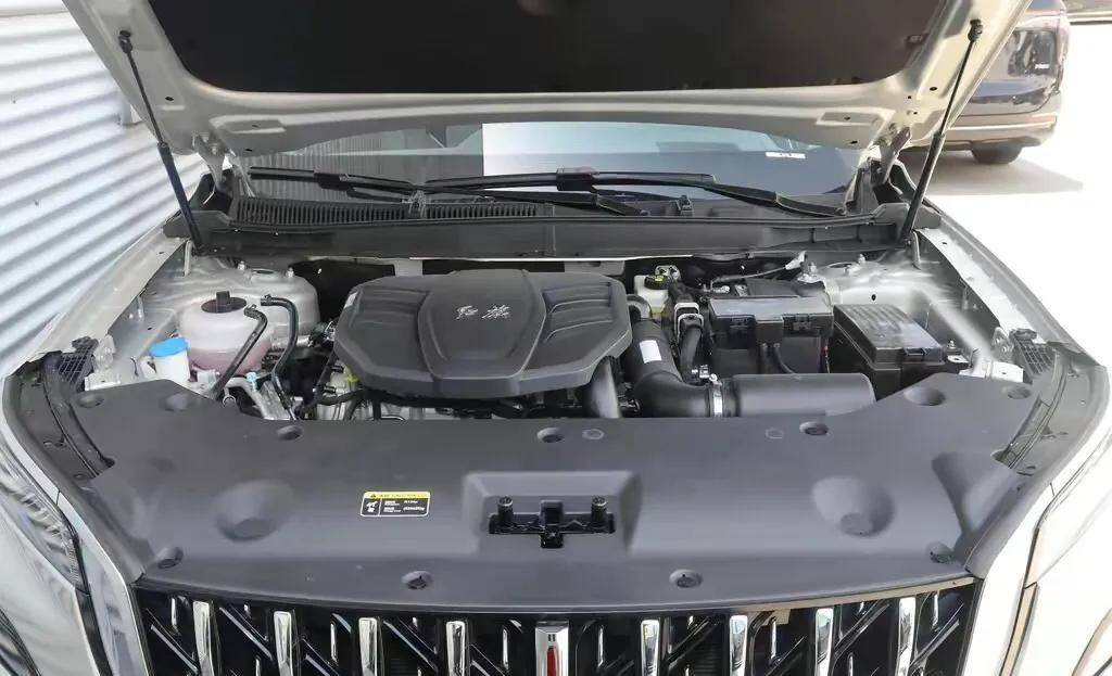 红旗HS5和瑞虎9均配2.0T+8AT，谁才是国产中型SUV的实力担当_搜狐汽车_搜狐网