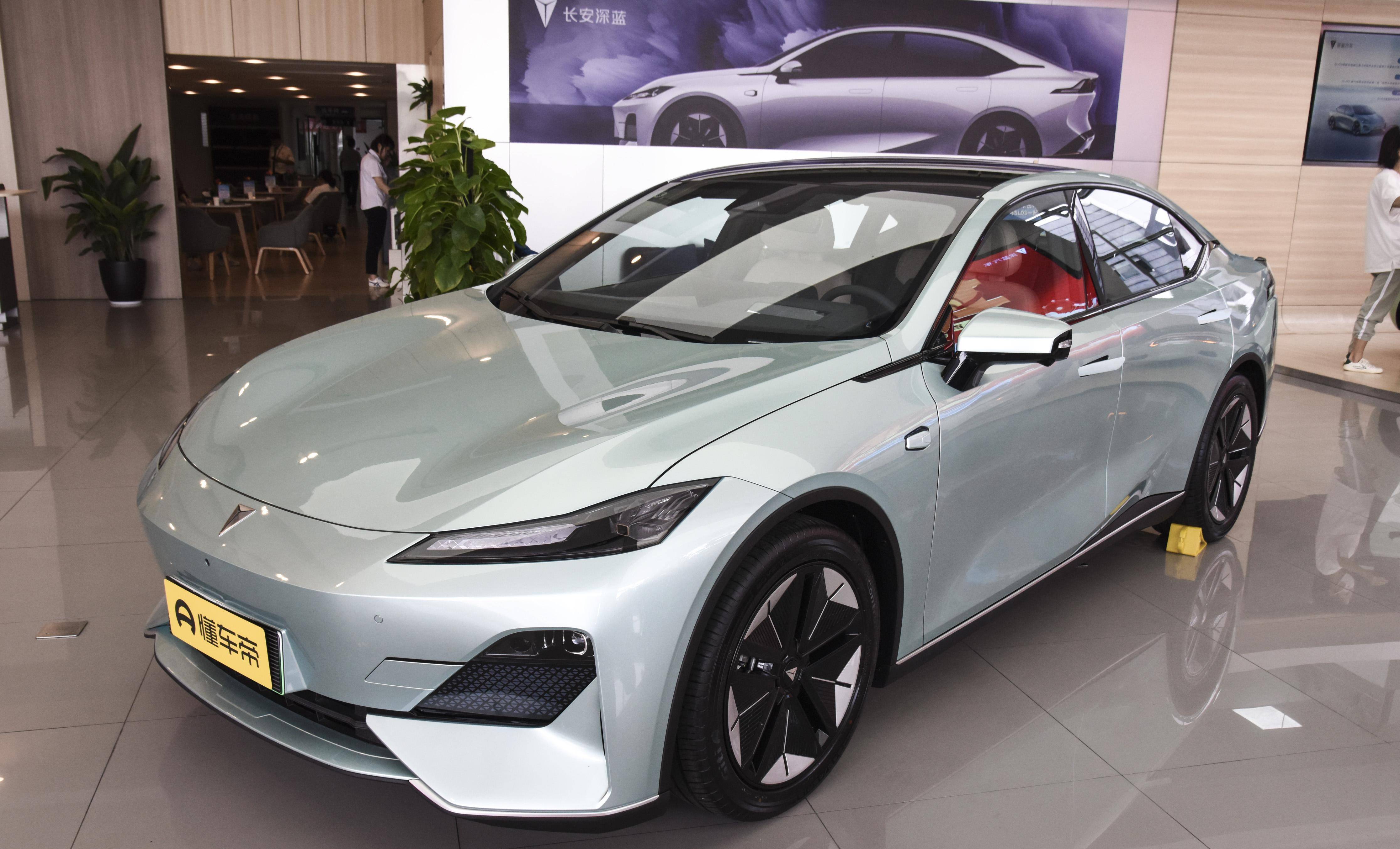 深蓝SL03，外观炫酷运动，纯电续航705km，这款车怎么样_搜狐汽车_搜狐网