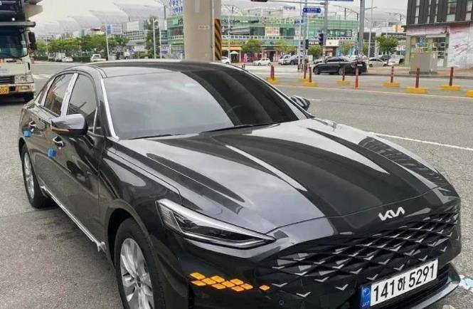 不愧是韩系“搅局者”！新一代K8实拍，自带V6引擎，比亚洲龙高级_搜狐汽车_搜狐网