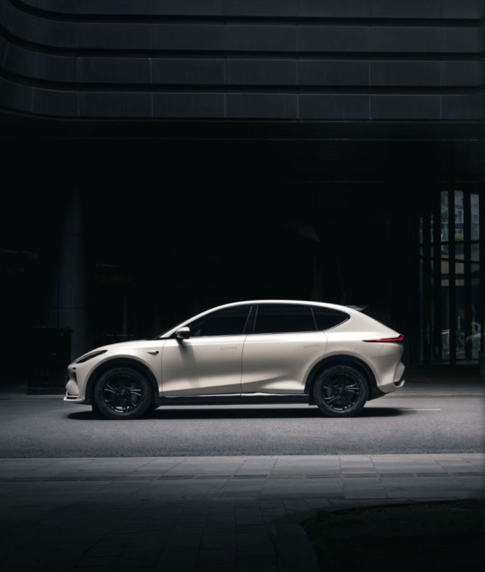 摊牌了“智己人”集合完毕！ LS7 Urban Fit上市，28.98万元起_搜狐汽车_搜狐网