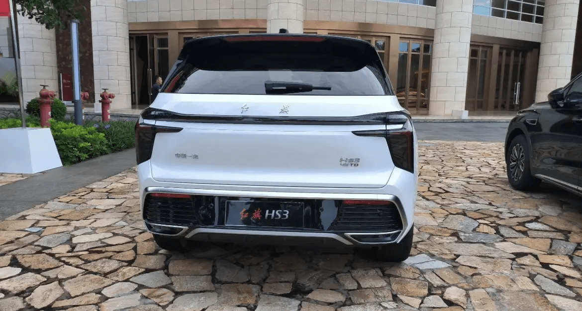 红旗全新SUV HS3实拍图曝光，售价更亲民，预计7月上市！_搜狐汽车_搜狐网