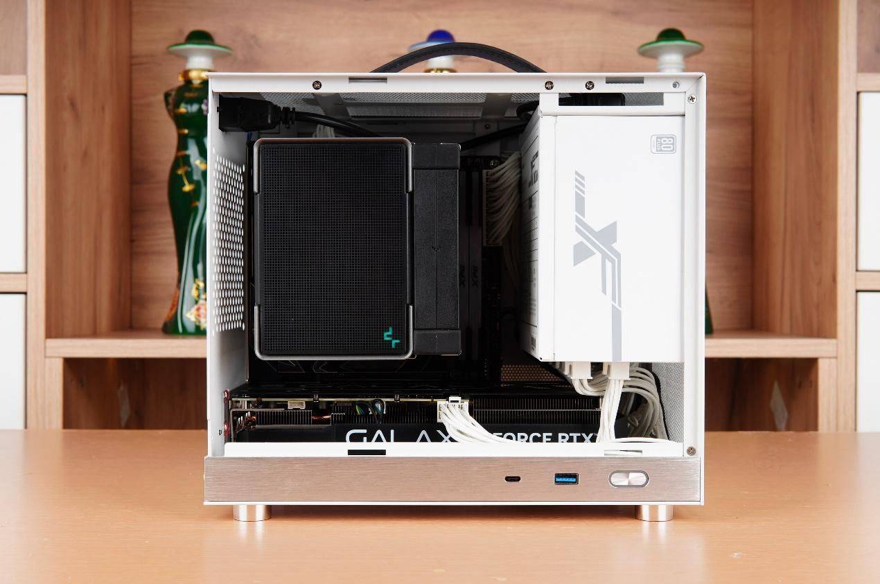 双塔风冷玩家狂喜箱？闪鳞G200 ITX机箱装机分享_mm_设计_方面