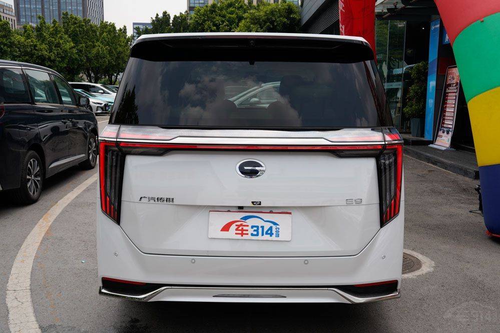 传祺E9碰上腾势D9，谁才是最佳国产中大型MPV？_搜狐汽车_搜狐网