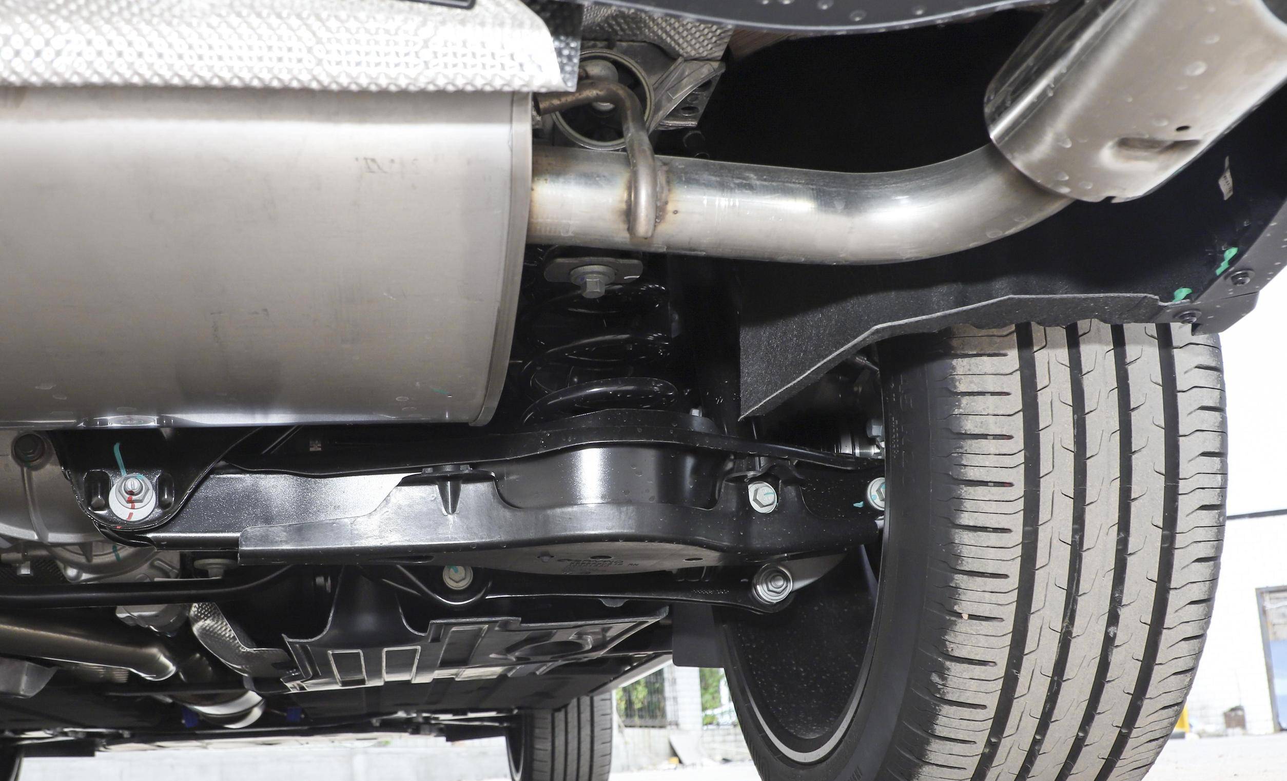 2023款领克01：配2.0T+爱信8AT，还有四驱版可选_搜狐汽车_搜狐网