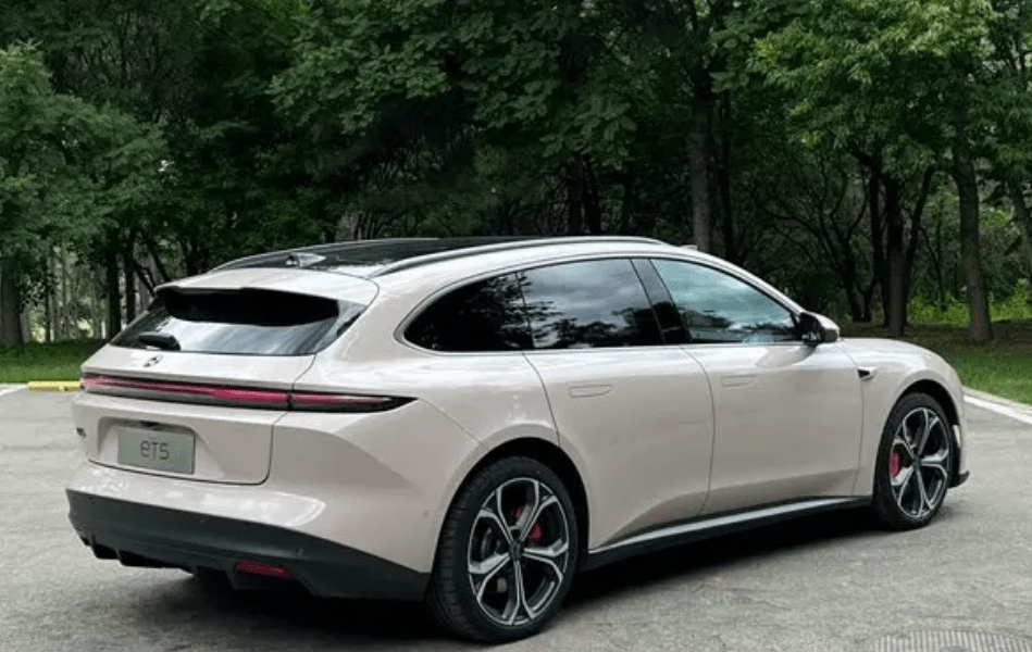 蔚来ET5旅行版上市，起步价比轿车版还低，这是要将降价玩到底？_搜狐汽车_搜狐网