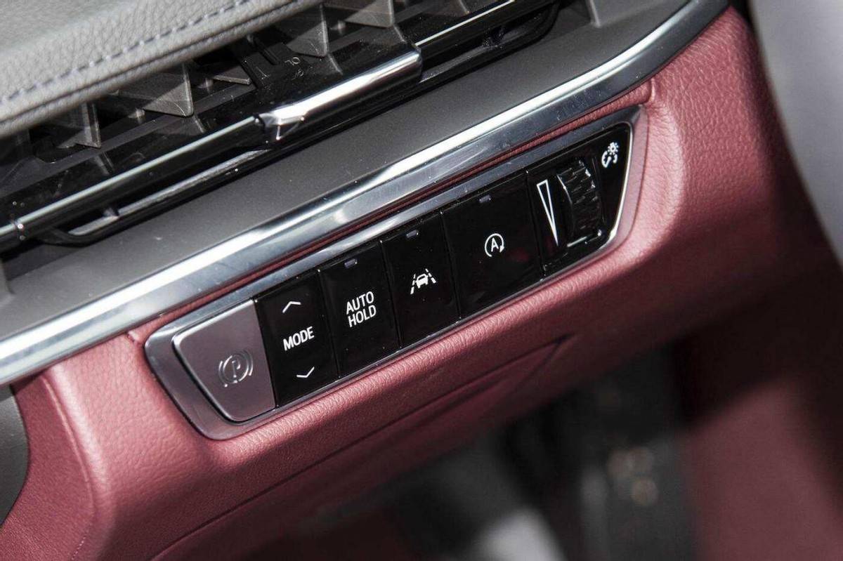 车长超5米2，配33英寸大屏，全新凯迪拉克CT6真比A6L还香？_搜狐汽车_搜狐网