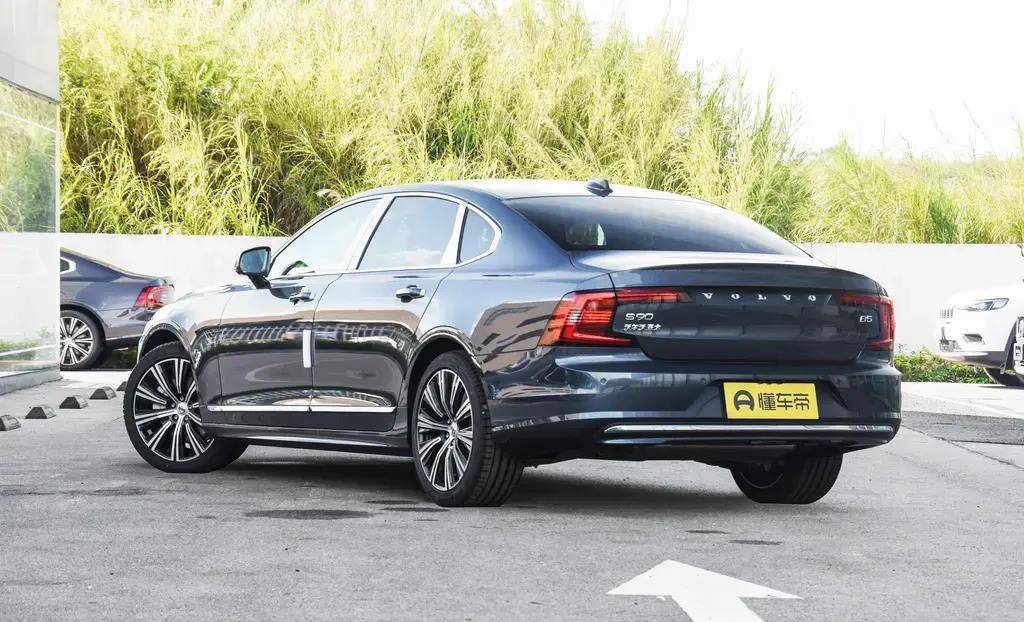 售价40.69万起，2024款沃尔沃S90上市，选奥迪A6L还是它？_搜狐汽车_搜狐网