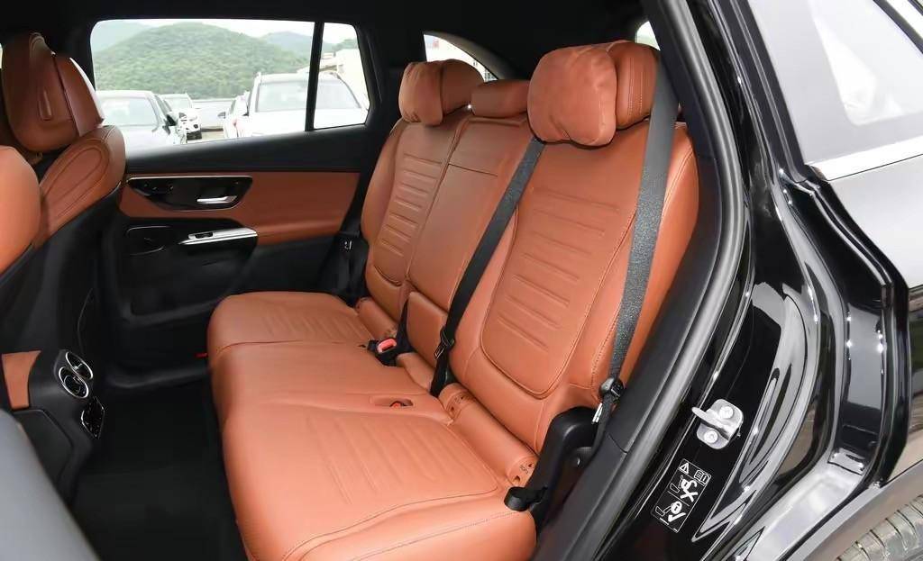 40万全家满意的家庭SUV，凯迪拉克XT6福特探险者奔驰GLC怎么选_搜狐汽车_搜狐网