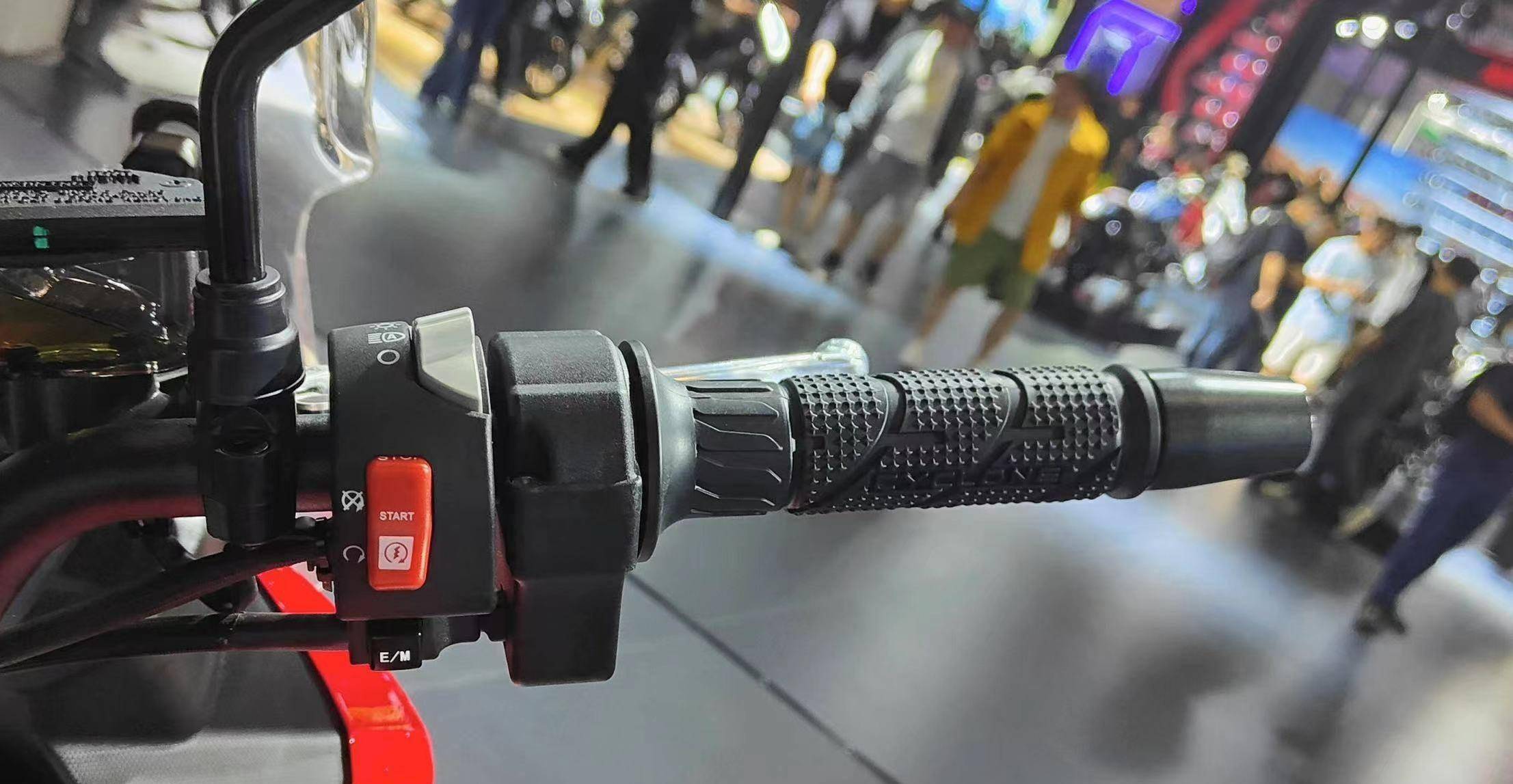 售价4.78万，动力配置兼得的拉力车型23款赛科龙RX650来了！_搜狐汽车_搜狐网