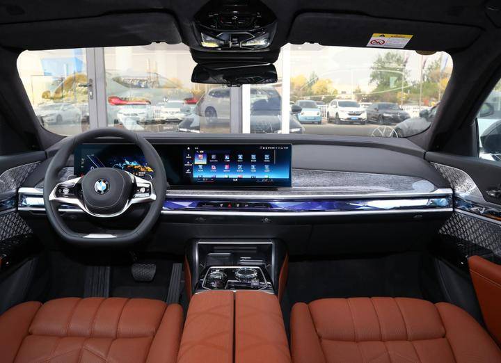 百万级行政座驾首选谁？新款宝马740 Li尊享型对比奔驰S级_搜狐汽车_搜狐网