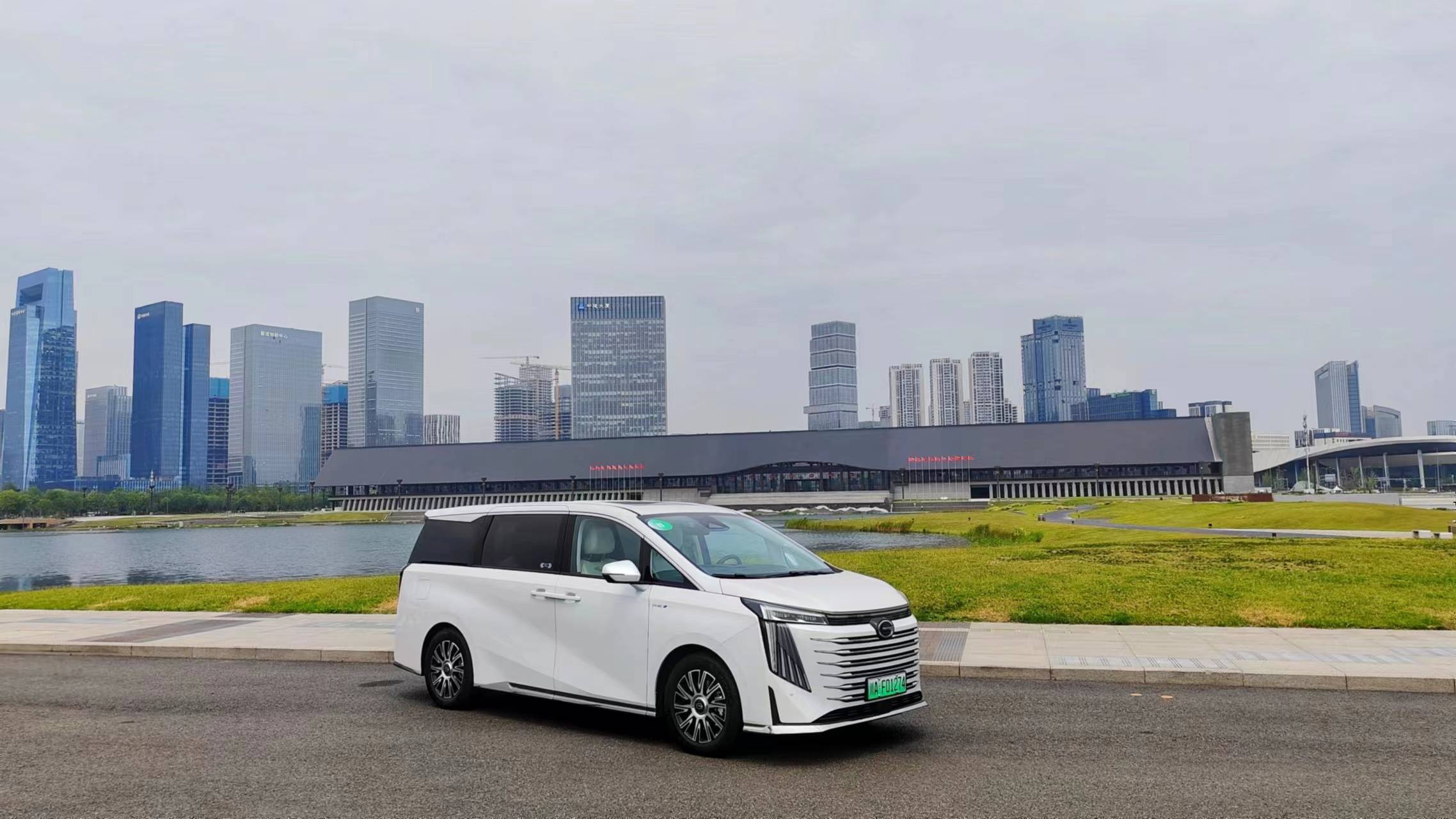 综合续航超1000km，配2.0T插混动力，广汽传祺E9带来的就是享受_搜狐汽车_搜狐网