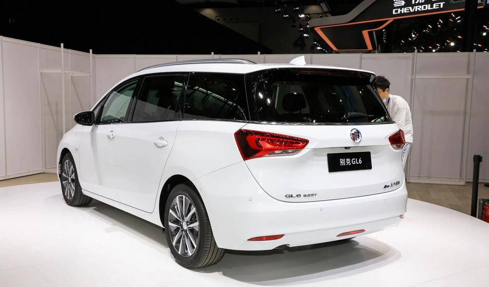 别克GL6最高优惠5万，裸车最低不到10万元？探店别克门店_搜狐汽车_搜狐网