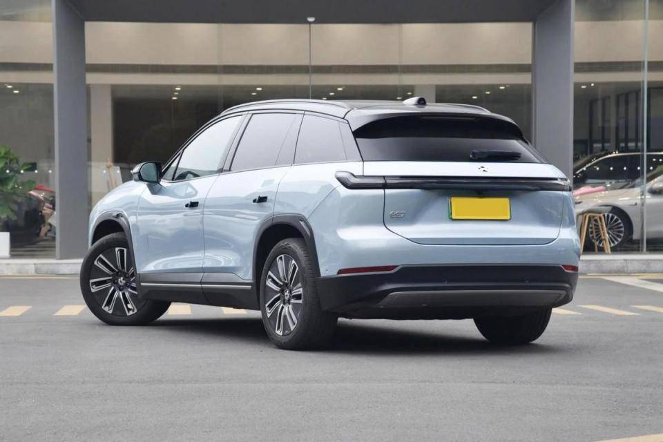 新势力VS国家队，同为大五座SUV，岚图FREE和蔚来ES7谁更值？_搜狐汽车_搜狐网