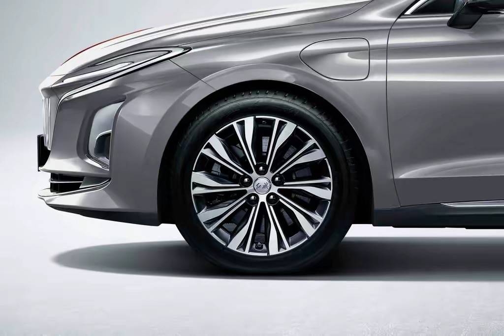 3米的轴距，560KM续航，2023款红旗E-QM5 PLUS能掀起波浪吗？_搜狐汽车_搜狐网