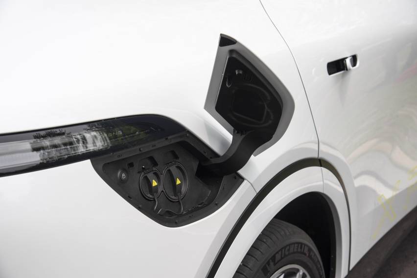 探店小鹏G6，20.99万起售，最高续航755km，被深蓝S7“截胡”？_搜狐汽车_搜狐网