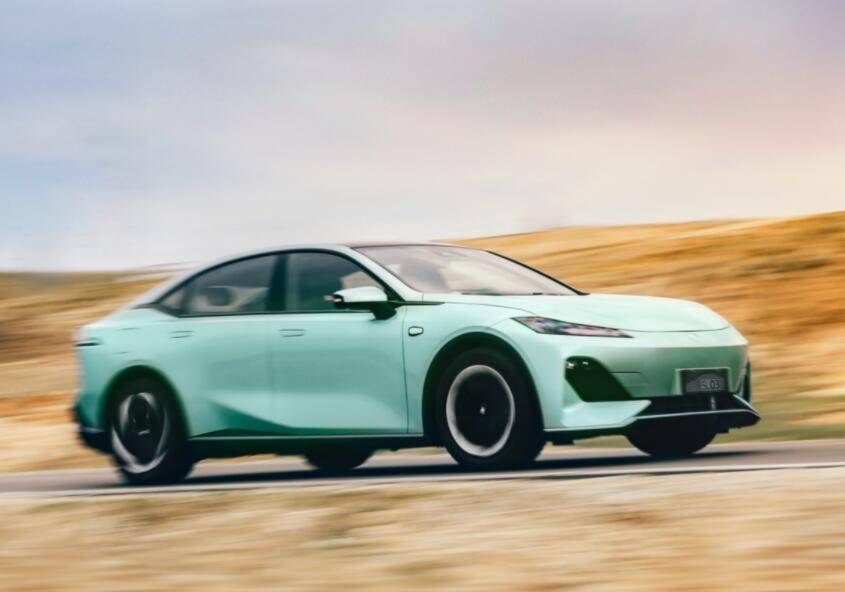 价格下探！纯电续航里程100km，深蓝SL03增程版将推入门车型_搜狐汽车_搜狐网