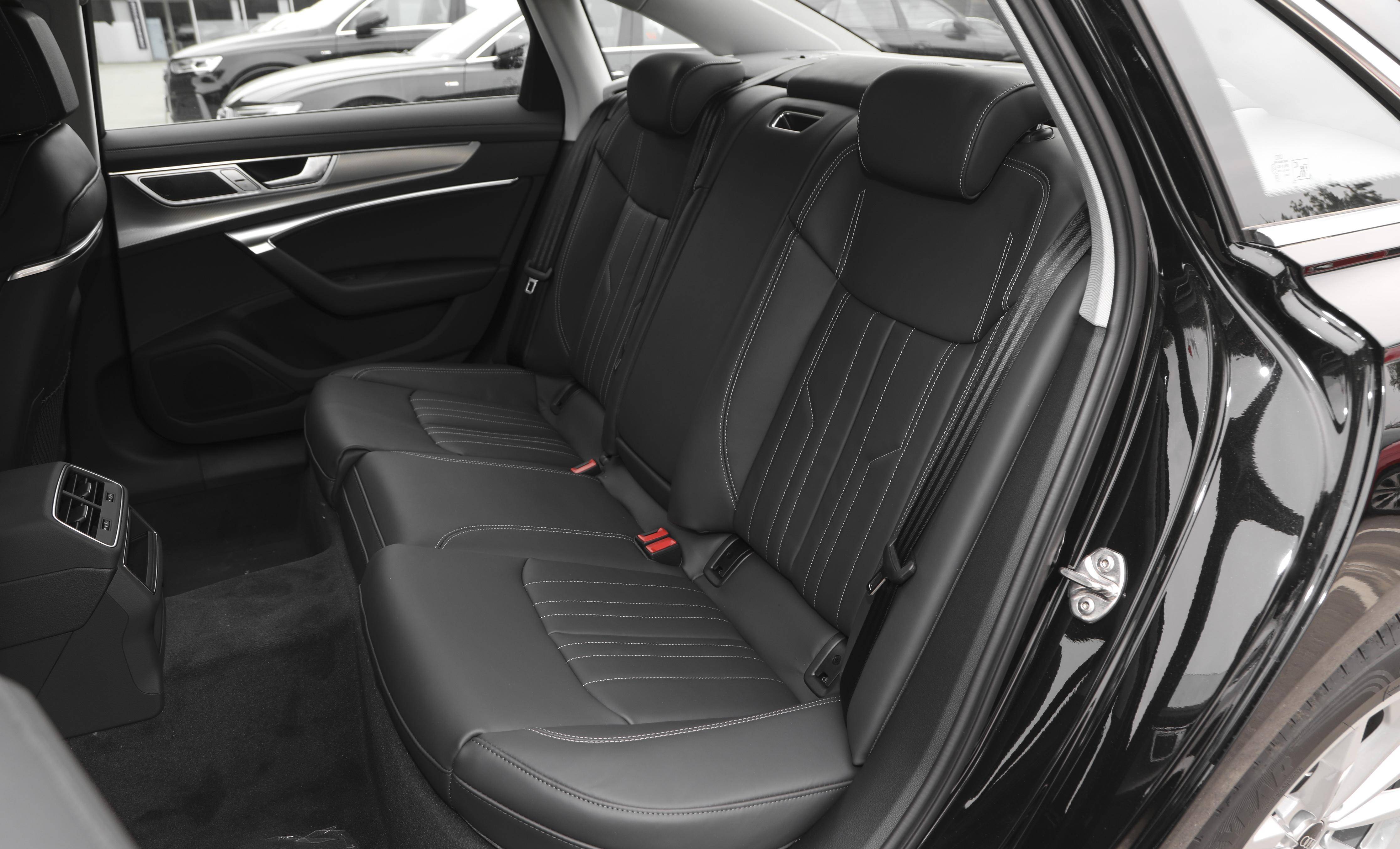 奥迪A6L步步高升！30天卖出了14113辆，以价换量太成功了_搜狐汽车_搜狐网