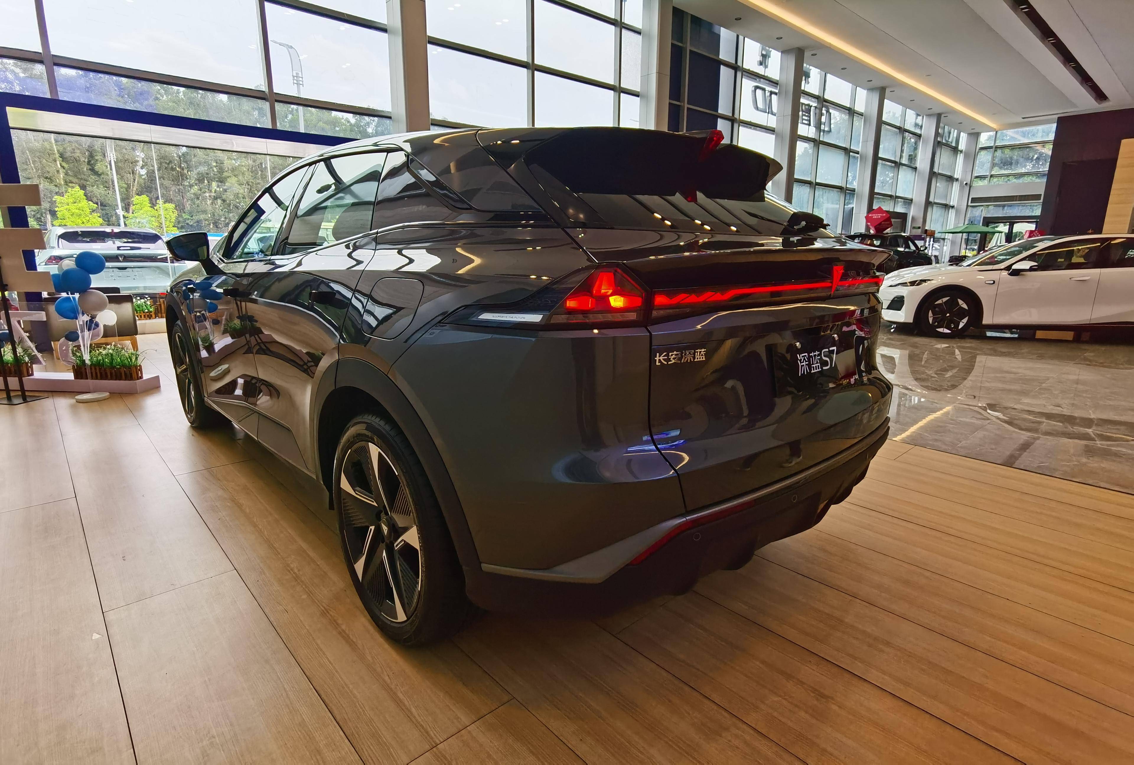 顶配对比入门版，差了7000元，深蓝S7和小鹏G6你选谁？_搜狐汽车_搜狐网