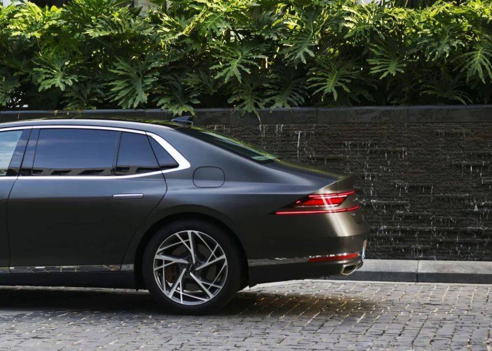 海川品车|体验捷尼赛思G90 70多万拥有比宝马7系更豪华的旗舰_搜狐汽车_搜狐网