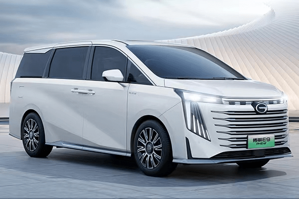 新能源MPV传祺E9，2.0T动力，30万预算值不值得买？_搜狐汽车_搜狐网