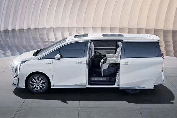 新能源MPV传祺E9，2.0T动力，30万预算值不值得买？_搜狐汽车_搜狐网