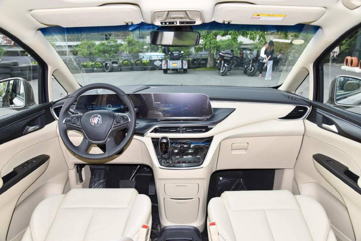 家用选MPV，别克GL8和腾势D9究竟谁更胜一筹？对比后就明白了_搜狐汽车_搜狐网