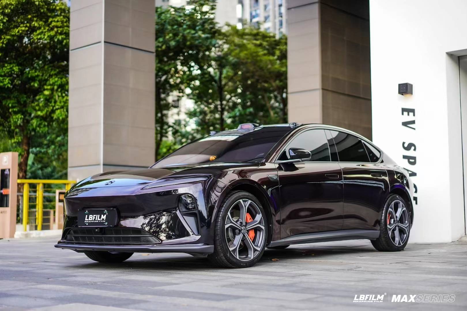 蔚来ET5-LB改色膜黑魅红，美出高级感_搜狐汽车_搜狐网