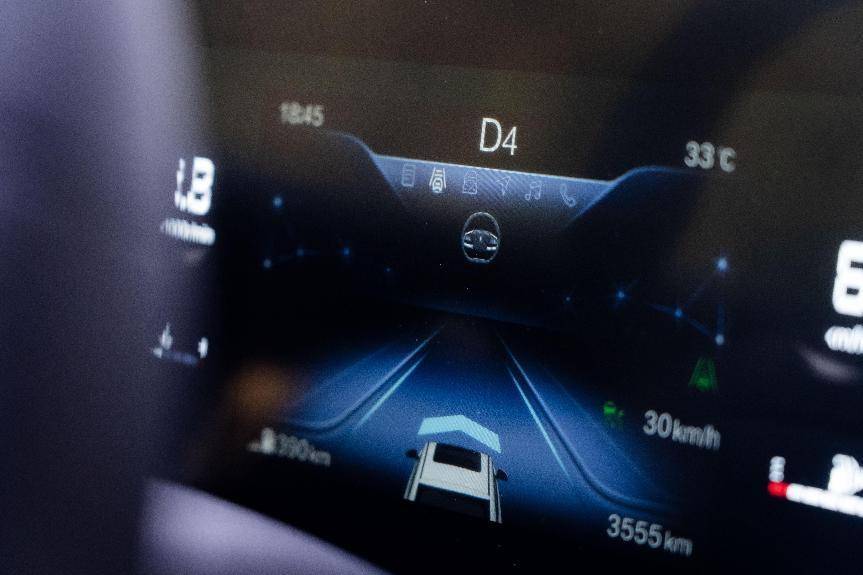 钱都花去哪了？奔腾B70对比长安UNI-V 接近的价格 不一样的效果_搜狐汽车_搜狐网