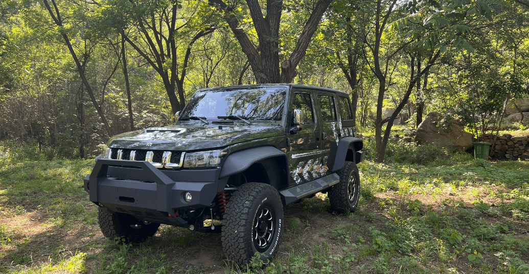 现款售价26.99万，2024款北京BJ40雨林穿越版亮相，搭载2.3T动力_搜狐汽车_搜狐网