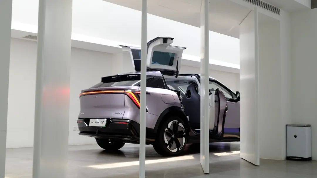 试驾 | 60万的展翼门“高不可攀”，那么33.9万的HiPhi Y呢？_搜狐汽车_搜狐网