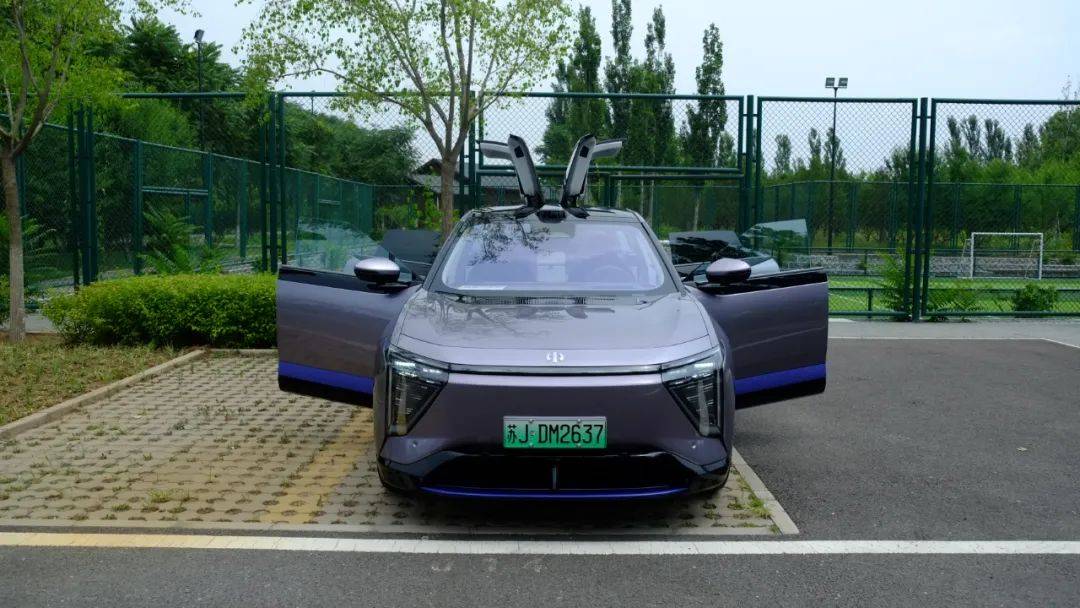 试驾 | 60万的展翼门“高不可攀”，那么33.9万的HiPhi Y呢？_搜狐汽车_搜狐网