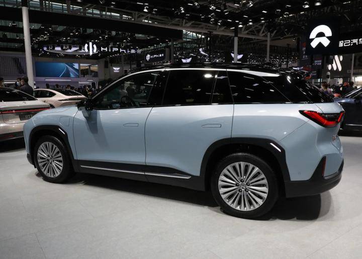 争做30万纯电中型SUV市场的“流量王”，腾势N7对标蔚来ES6_搜狐汽车_搜狐网