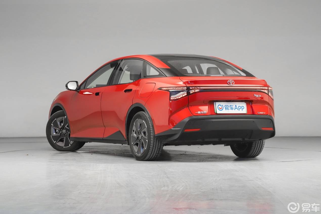 丰田首款纯电轿车bZ3问世，与比亚迪秦PLUS EV怎么选？_搜狐汽车_搜狐网