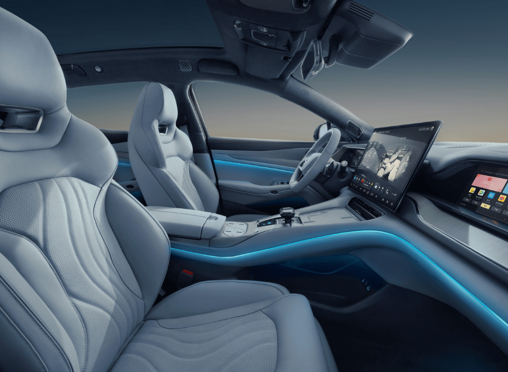 盲订7天订单破万，剑指BBA腹地，腾势N7为什么这么优秀？_搜狐汽车_搜狐网