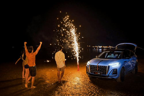 年轻人的首款豪华出行拍档，红旗HS3仅14.58万起_搜狐汽车_搜狐网