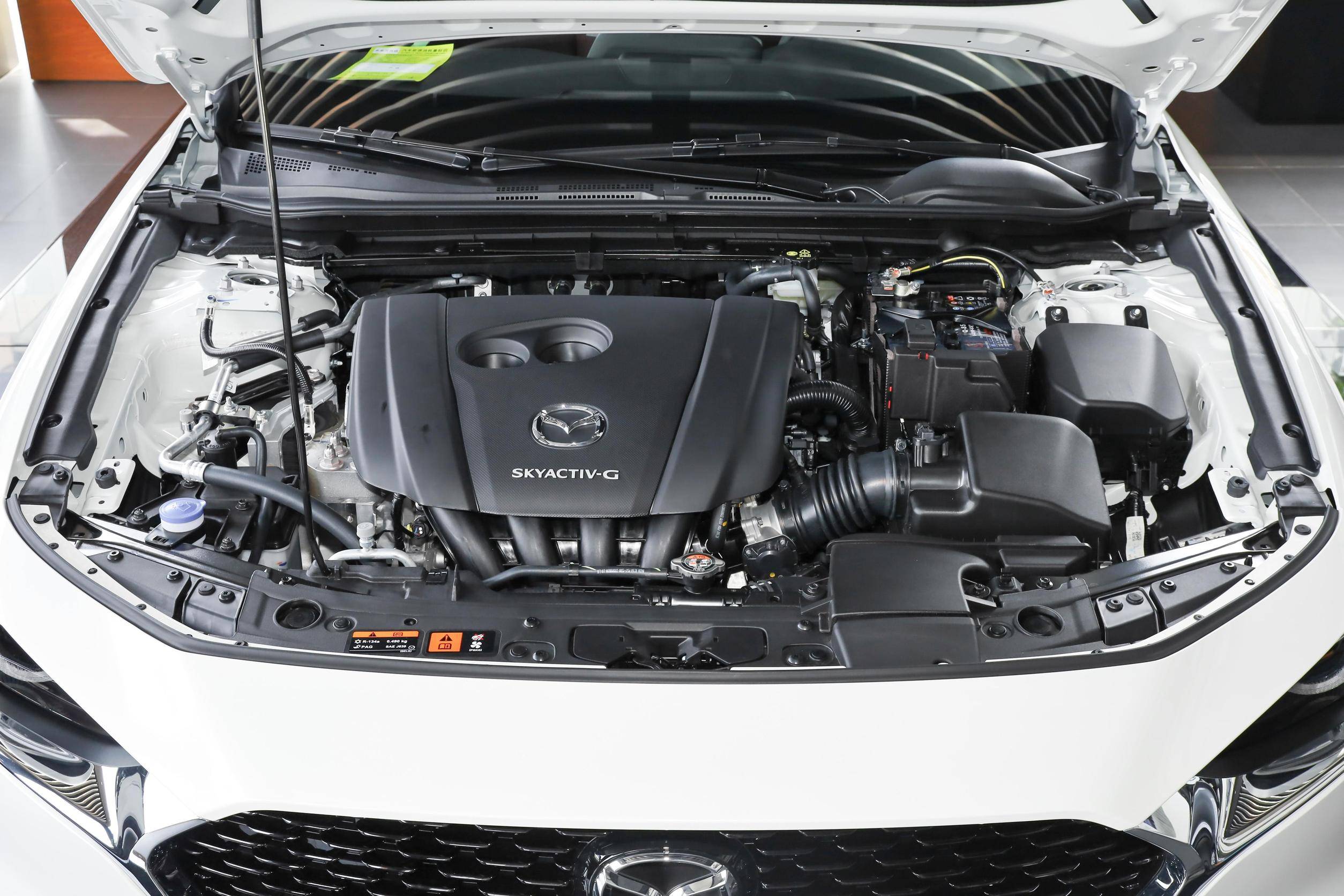 新款马3上市，2.0L+6AT不到10万，油耗5.8L，马自达也扛不住了？_搜狐汽车_搜狐网