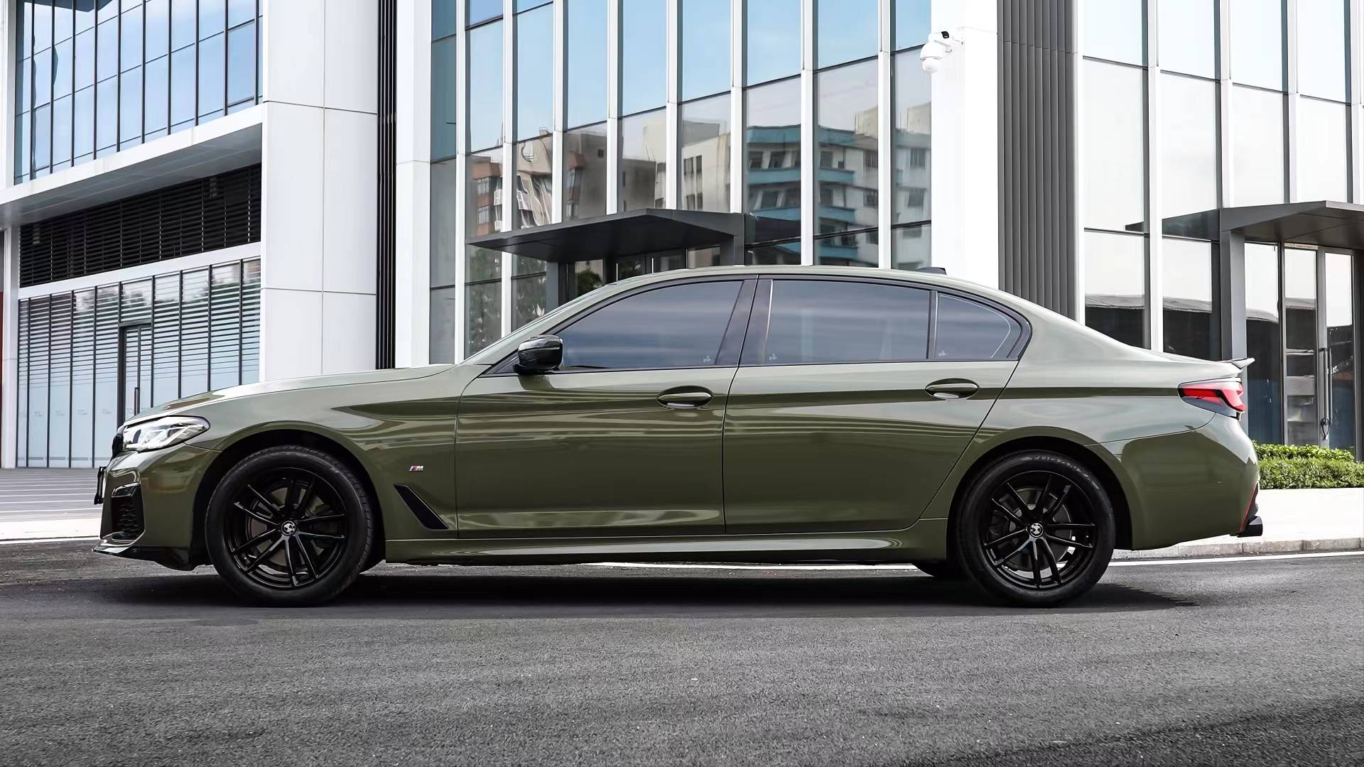 宝马5系EKFILM改色膜曙光绿，长在审美的天花板上_搜狐汽车_搜狐网