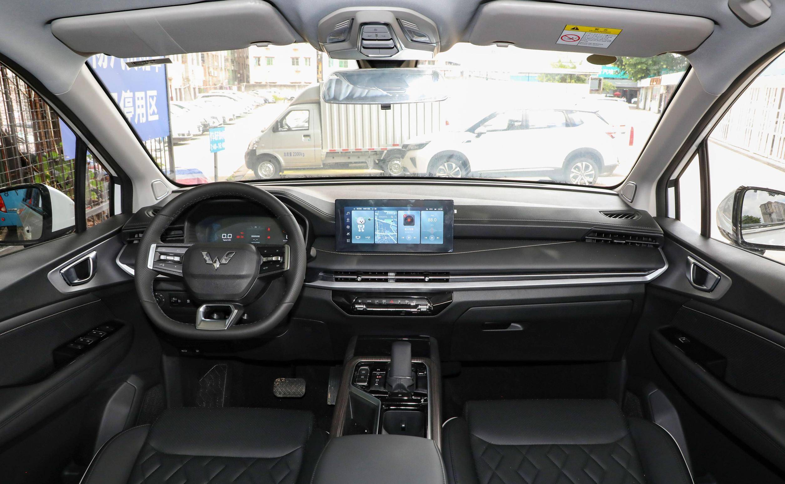 油耗5.7L，七座混动MPV，五菱出品，定价11.58万的佳辰混动版如何_搜狐汽车_搜狐网