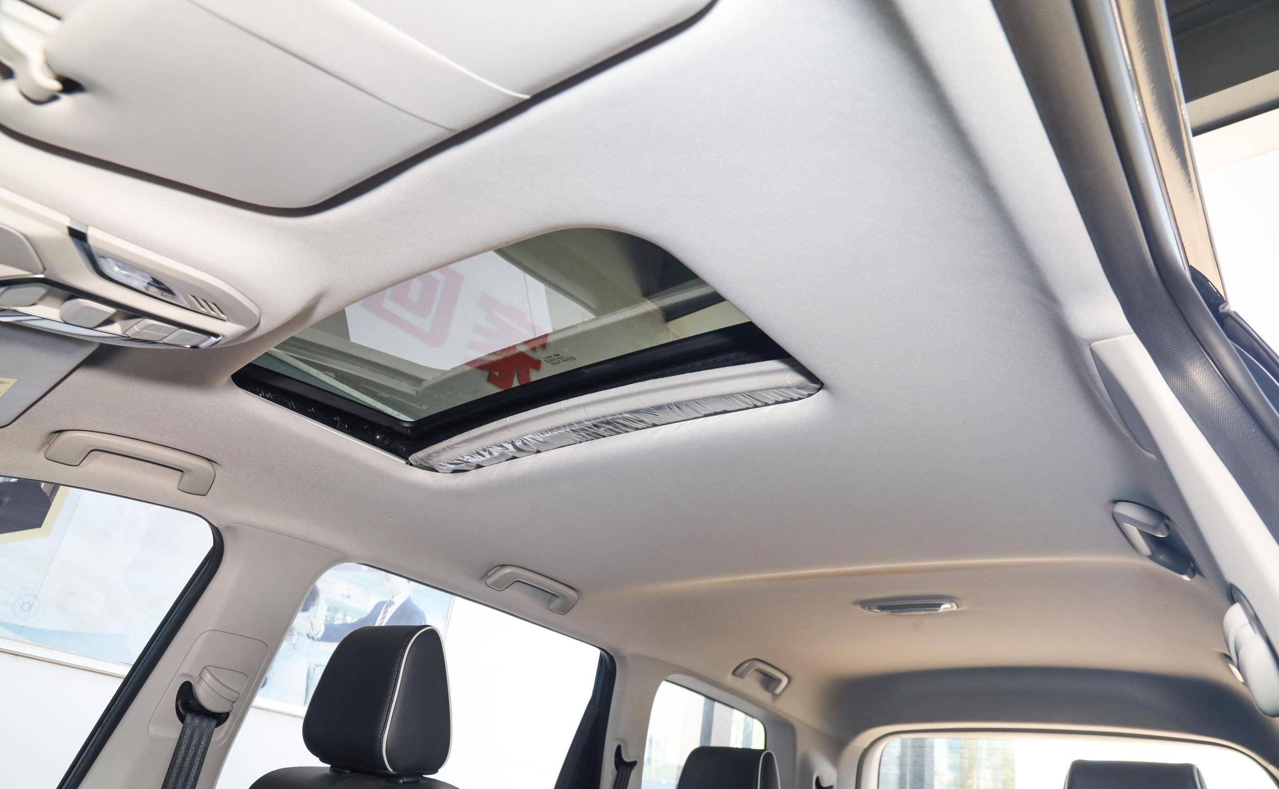 油耗5.7L，七座混动MPV，五菱出品，定价11.58万的佳辰混动版如何_搜狐汽车_搜狐网