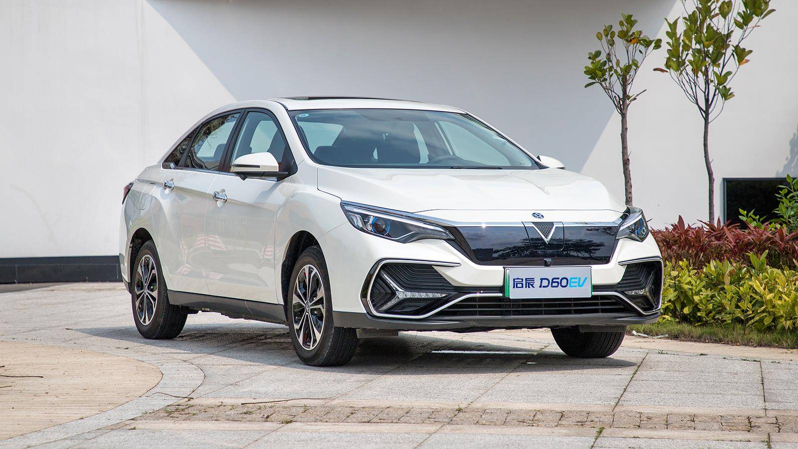 启辰D60EV高速行驶中突然失去动力，这种新能源车你敢买？_搜狐汽车_搜狐网