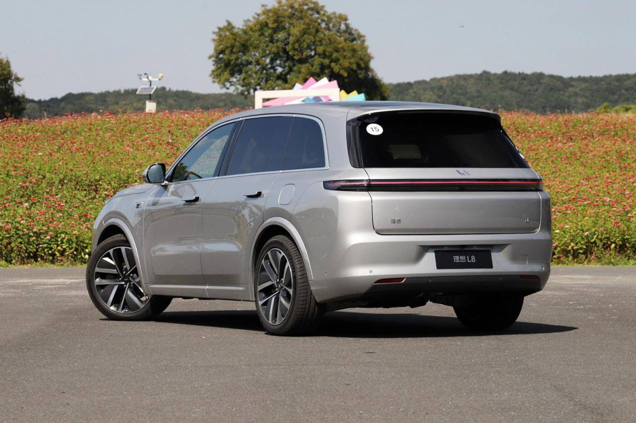 30多万预算买中大型混动SUV，腾势N8和理想L8该怎么选？_搜狐汽车_搜狐网